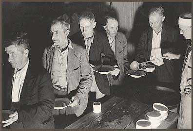 Ways The Great Depression Taught Us How to Save Money [Infographic]