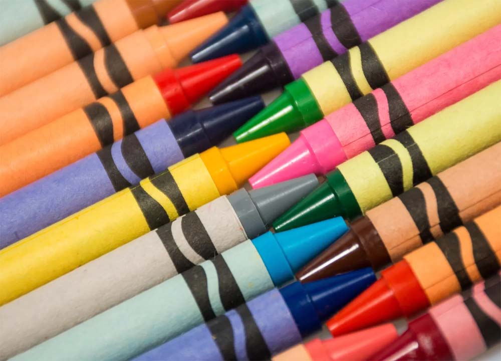Every Crayola Crayon Ever Made (Infographic)